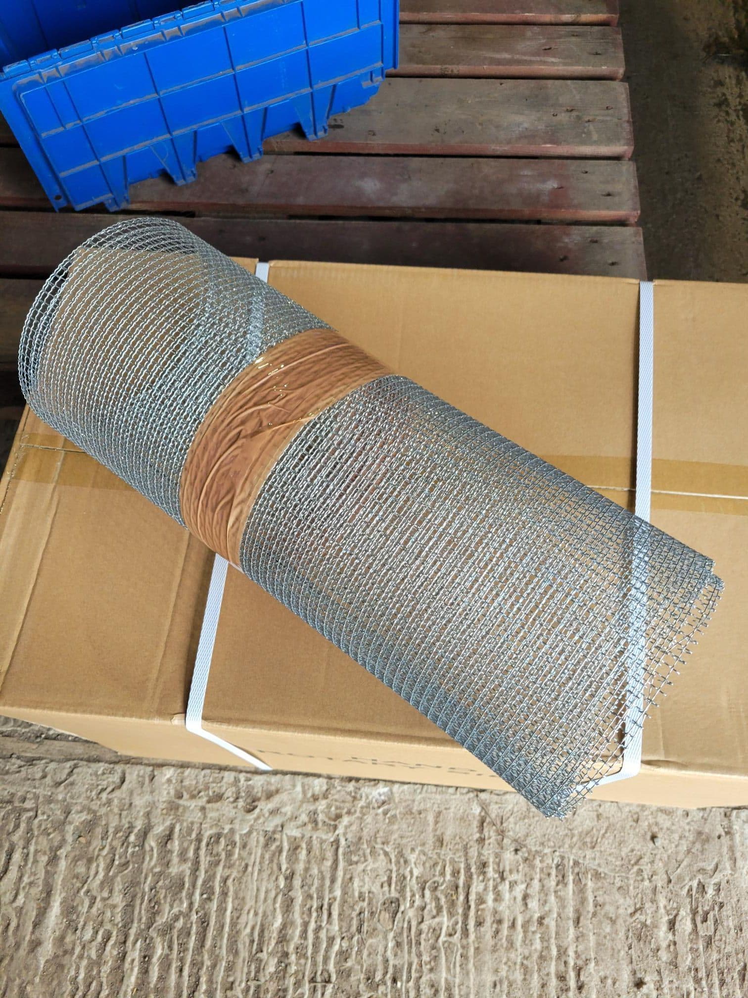 Inner mesh insert for the mattis electric soil sieve