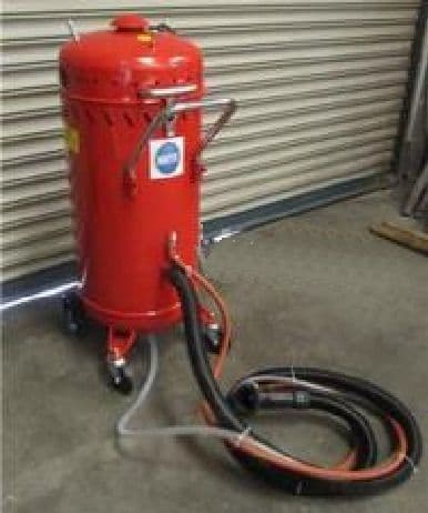 Vacuum Sand Blast Pot with Built in Vacuum SB28 Abrasive Vacuum