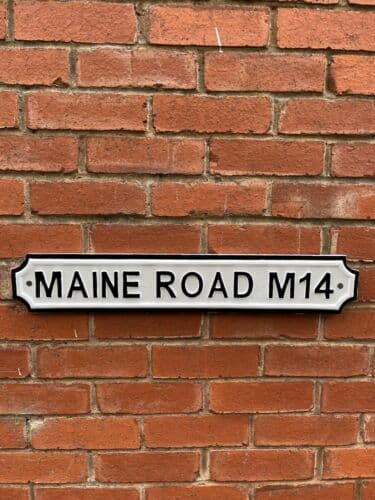 MAINE ROAD M14 Vintage Style MANCHESTER Football Road Street Sign SOLID ...