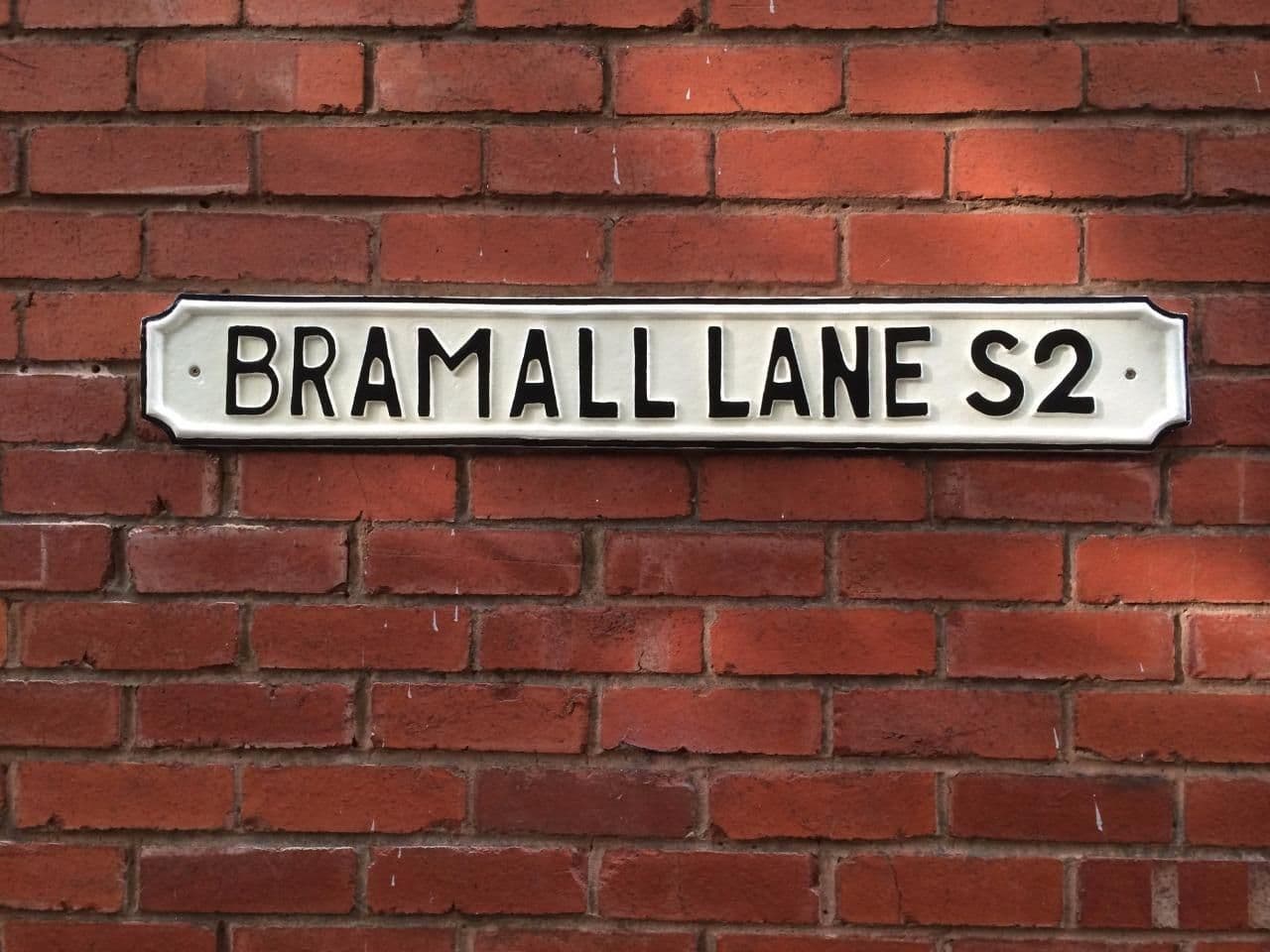 Metal Vintage Old Style Road Sign BRAMALL LANE S2 Sheffield Football Street
