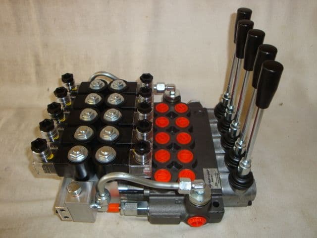 5 Lever Valve For Tilt Slide Recovery Truck - ELECTRO HYDRAULIC / 24 VOLT