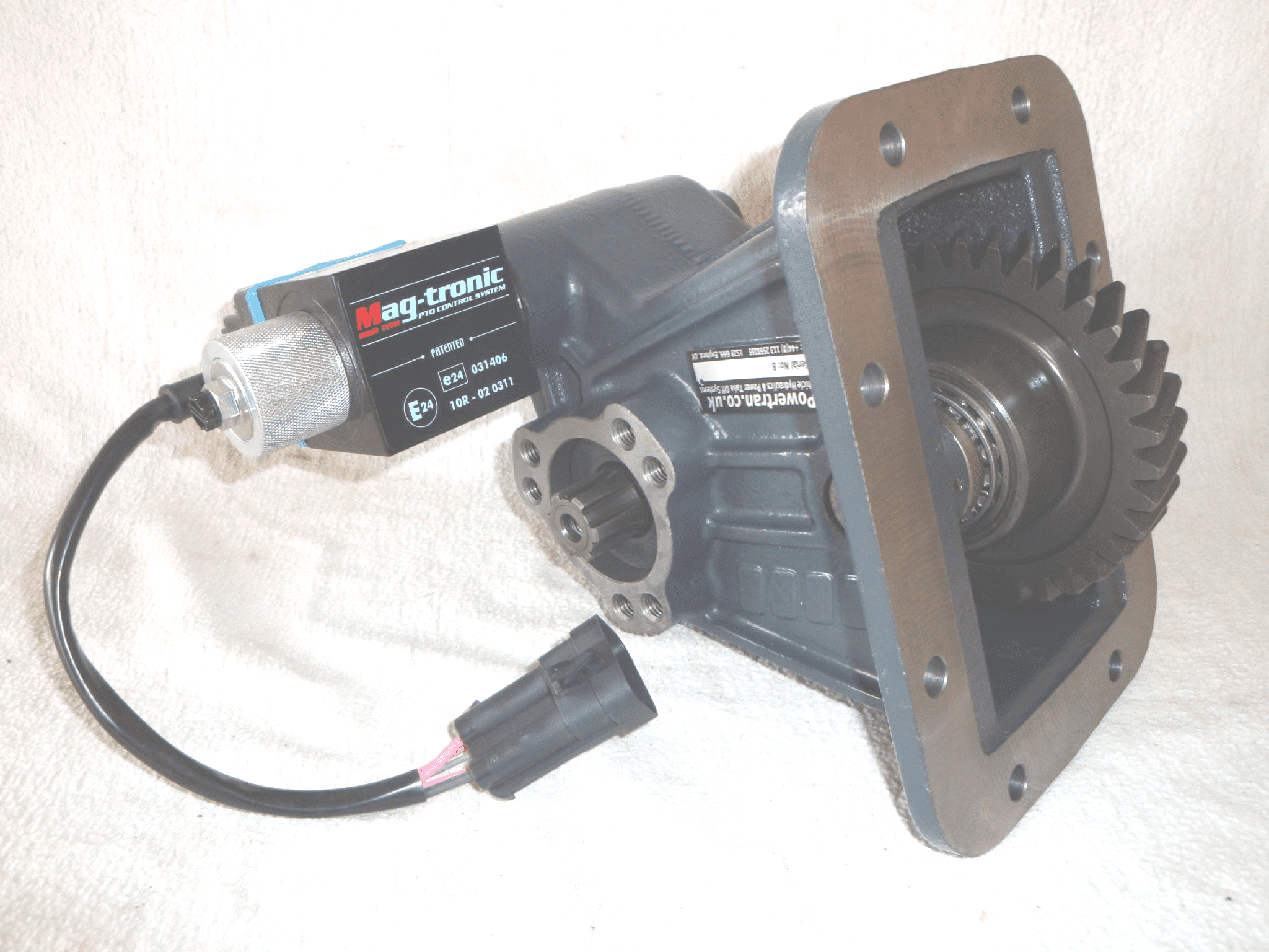 Isuzu MZZ-6F Power Take Off Unit Electric Operation - Euro 3 Bolt ...