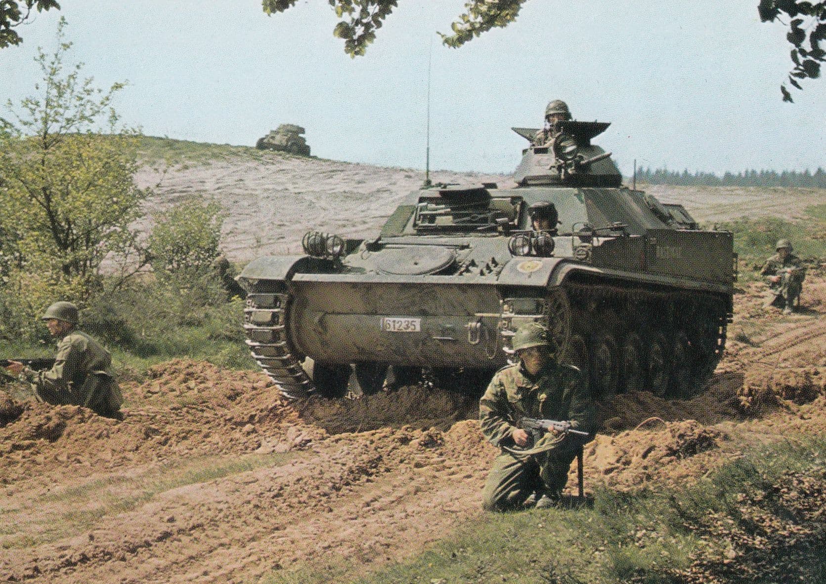 Belgium Army War Long Range Reconnaissance Patrol Scouts Tank Postcard
