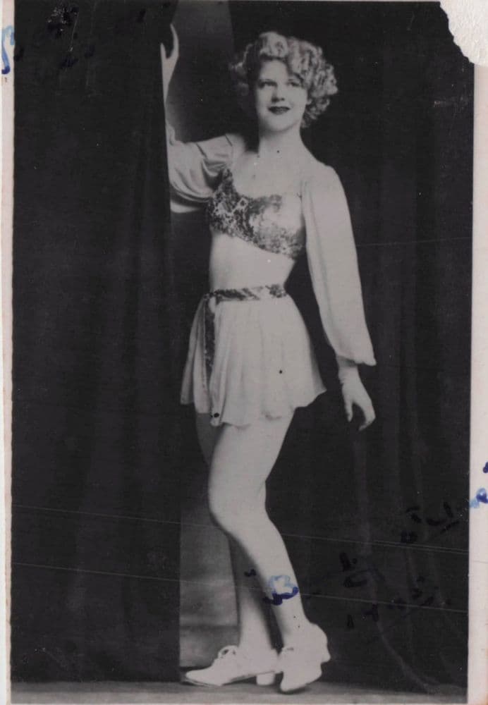 Burlesque Striptease 1945 Old Surrey Sexy Lady Hand Signed WW2 Photo