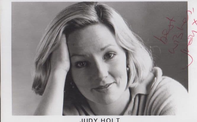 Judy Holt Coronation Street Vintage Hand Signed Photo