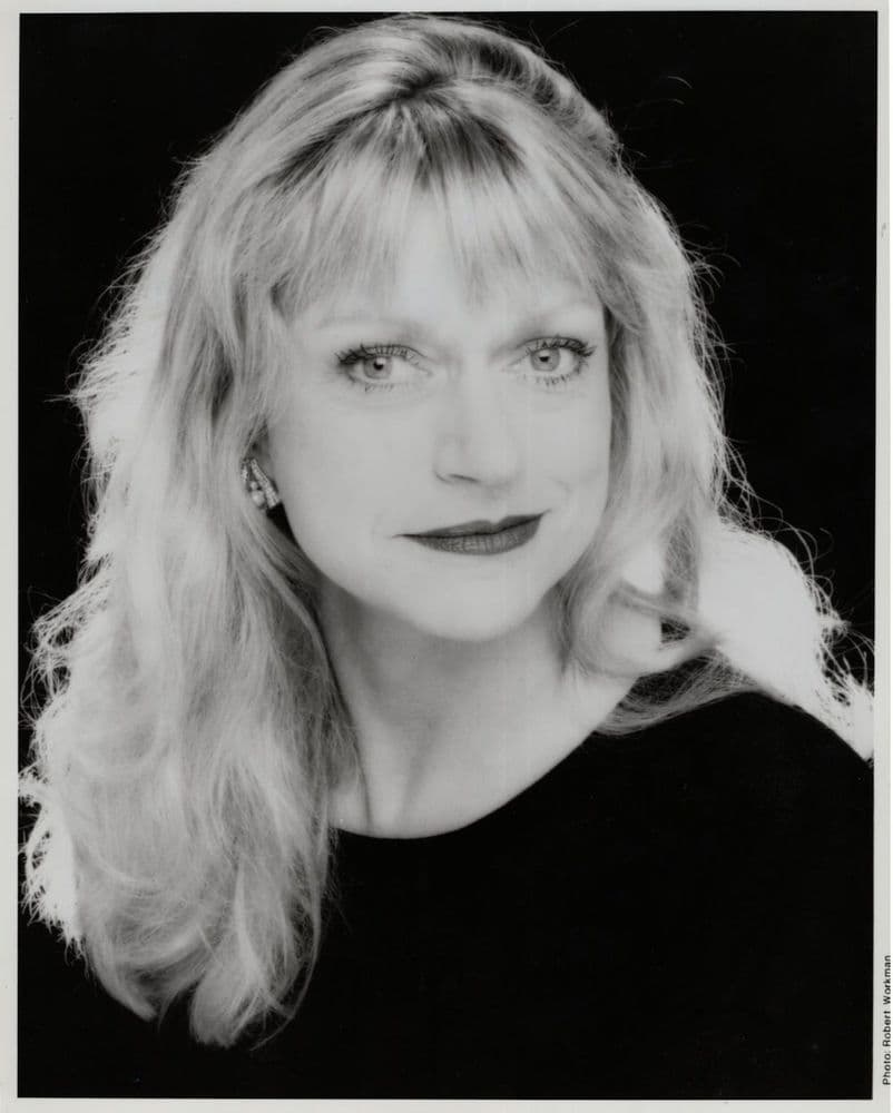 Nikki Kelly Hi-De-Hi Giant Reverse Hand Signed 10x8 Photo