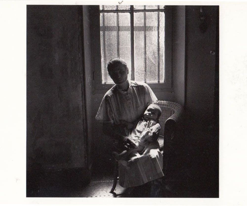 Poverty In Switzerland Hugues de Wurstemberger Swiss Hungry Baby Photo ...