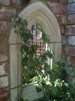 Gothic folly 72 cm Abbey window