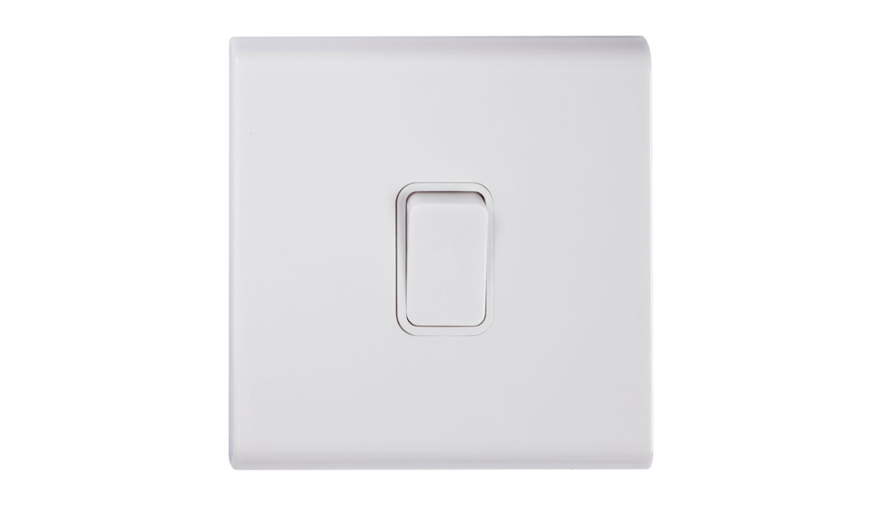 Deta 8606WHW Slimline Screwless 1 Gang Intermediate 10AX Plate Switch ...