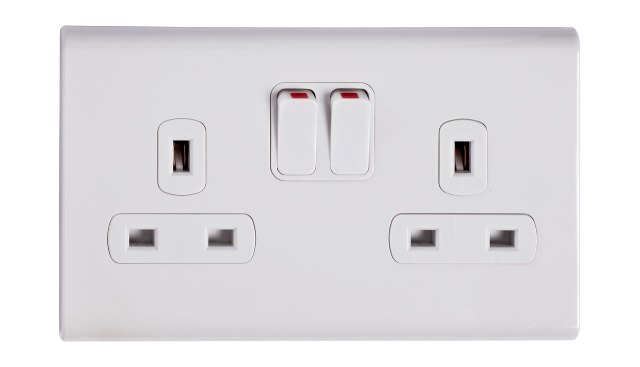 Deta 8632WHW Slimline Screwless 2 Gang 13A Switched Socket DP White Box ...