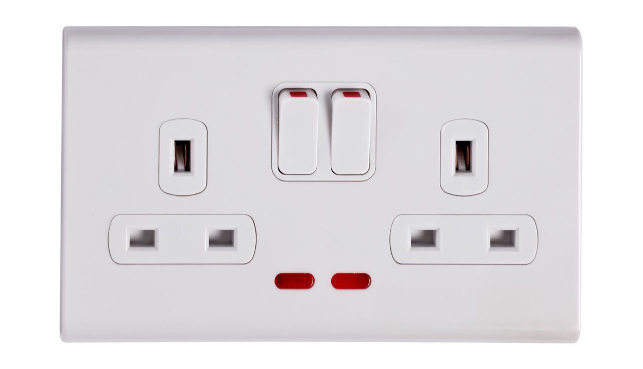 Deta 8634WHW Slimline Screwless 2 Gang 13A Switched Socket DP Neon ...