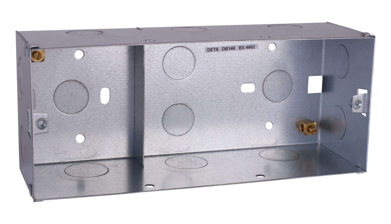 Deta DB146 Recessed Media Plate 61mm Flush Metal Back Box Box Of 10