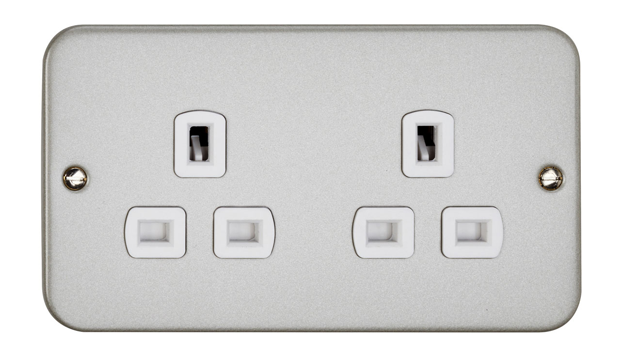 Deta M1208 Metalclad 2 Gang 13A Unswitched Socket Box Of 5