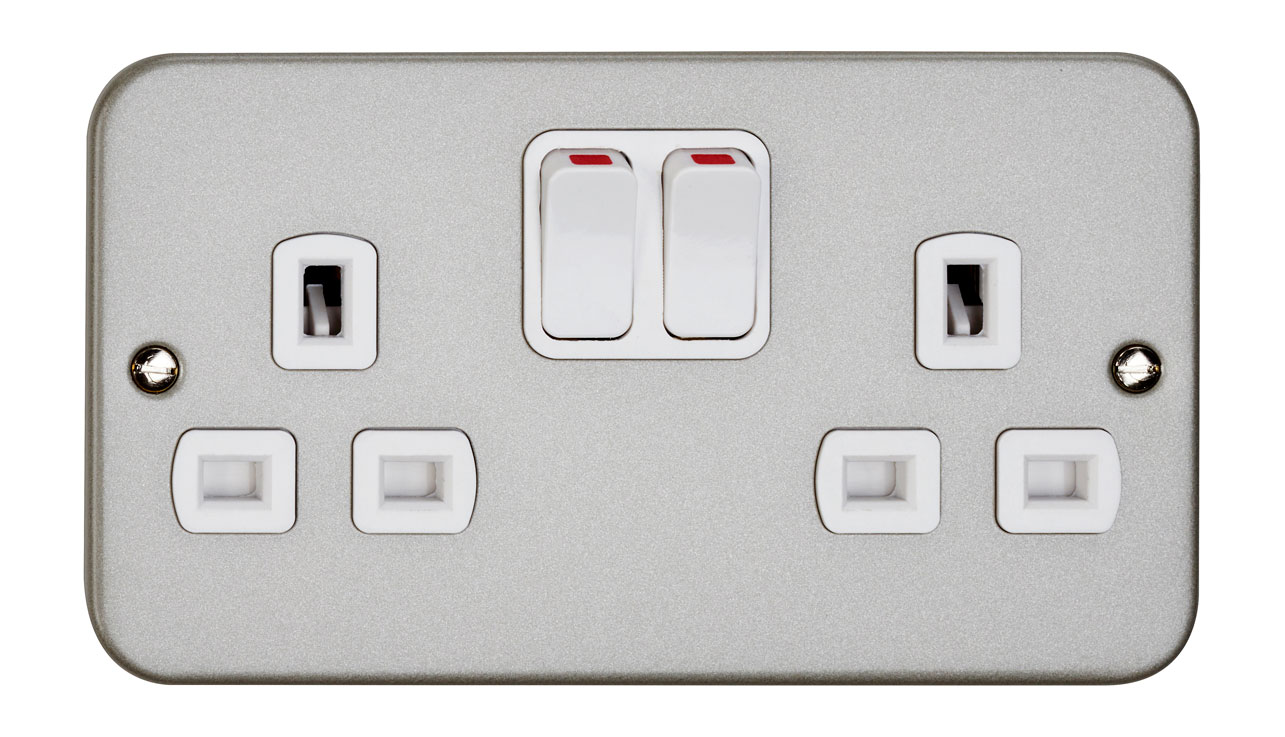Deta M1209DP Metalclad 2 Gang 13A Switched Socket DP Box Of 5