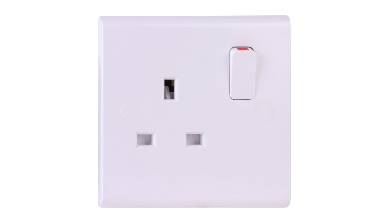 Deta S1207SDP Slimline 1 Gang 13A Switched Socket DP