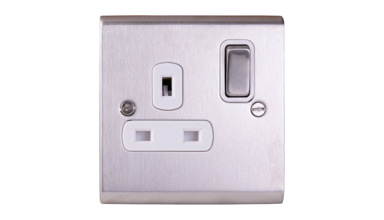 Deta SD1207SSW Slimline Decor 1 Gang 13A Switched Socket DP Stainless ...