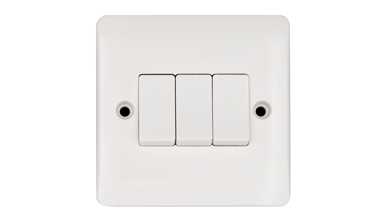 Deta VP1205 Vimark Pro 3 Gang 2 Way 10AX Plate Switch