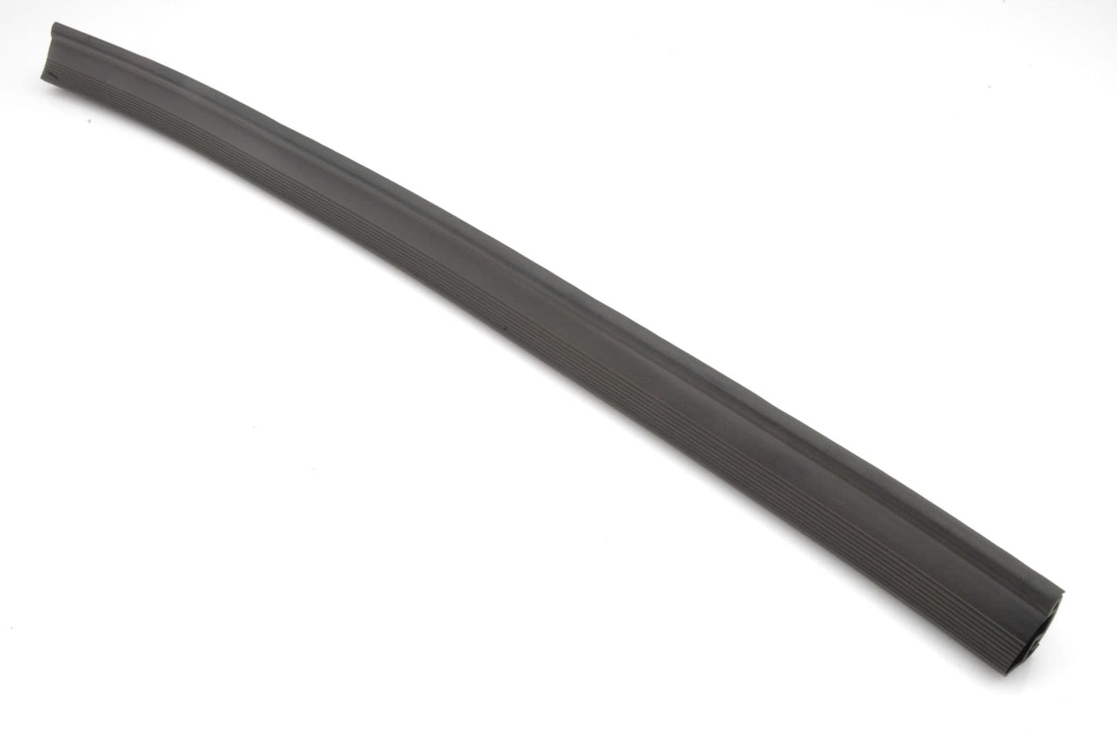 Sealing rubber along bottom of rear door
