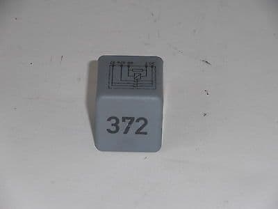GENUINE AUDI A4 A6 A8 RS6 TT ELECTRIC FUEL PUMP RELAY PART NUMBER 4D0951253
