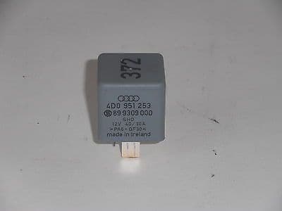 GENUINE AUDI A4 A6 A8 RS6 TT ELECTRIC FUEL PUMP RELAY PART NUMBER 4D0951253