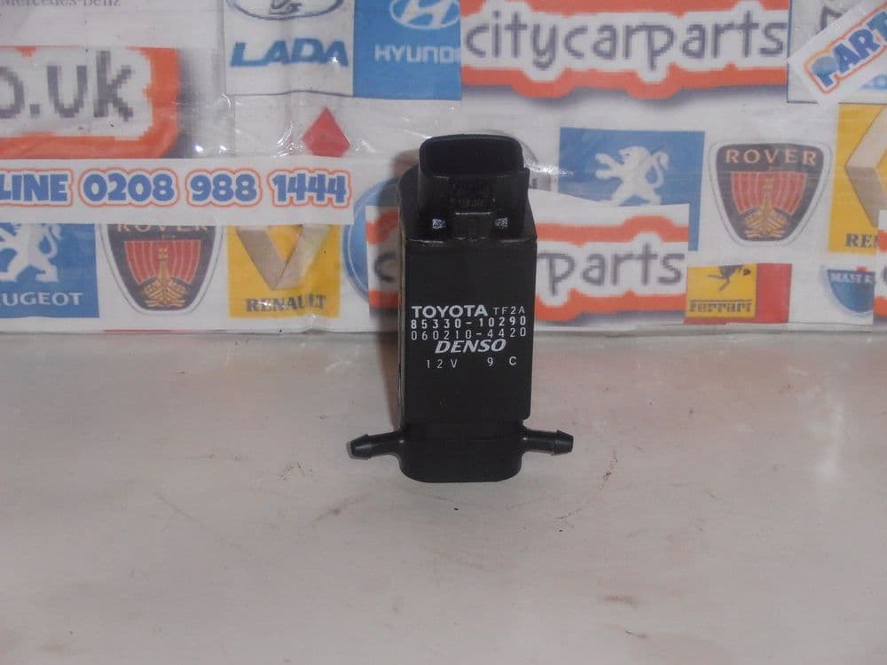 GENUINE TOYOTA YARIS 1999 TO 05 TWIN OUTLET FRONT & REAR WINDSCREEN ...