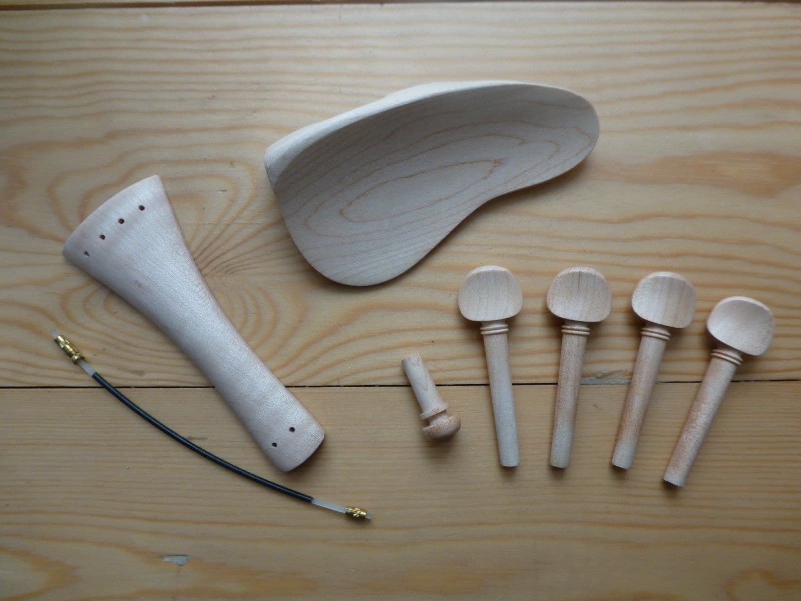 VIOLIN FITTINGS BAROQUE STYLE IN MAPLE PEGS TAILPIECE CHIN REST END PIN