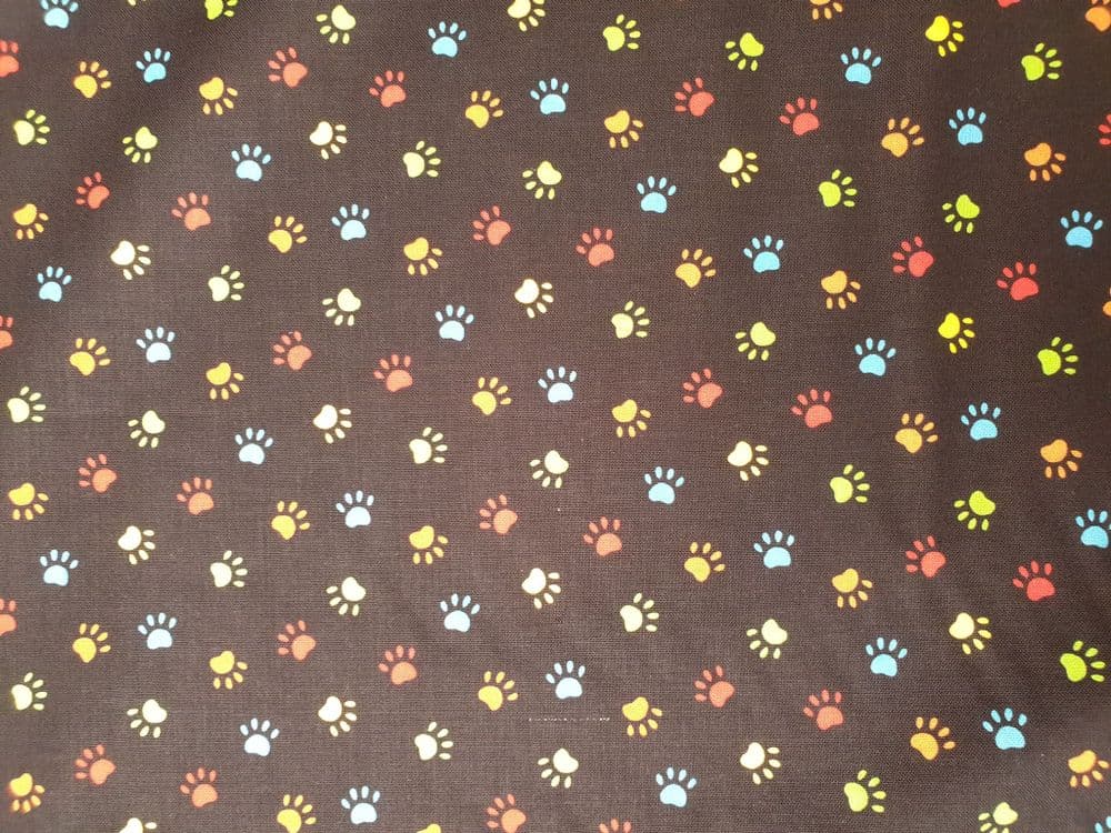 Dog paws fabric UK - Pets material 4 legged mans best friend pets ...