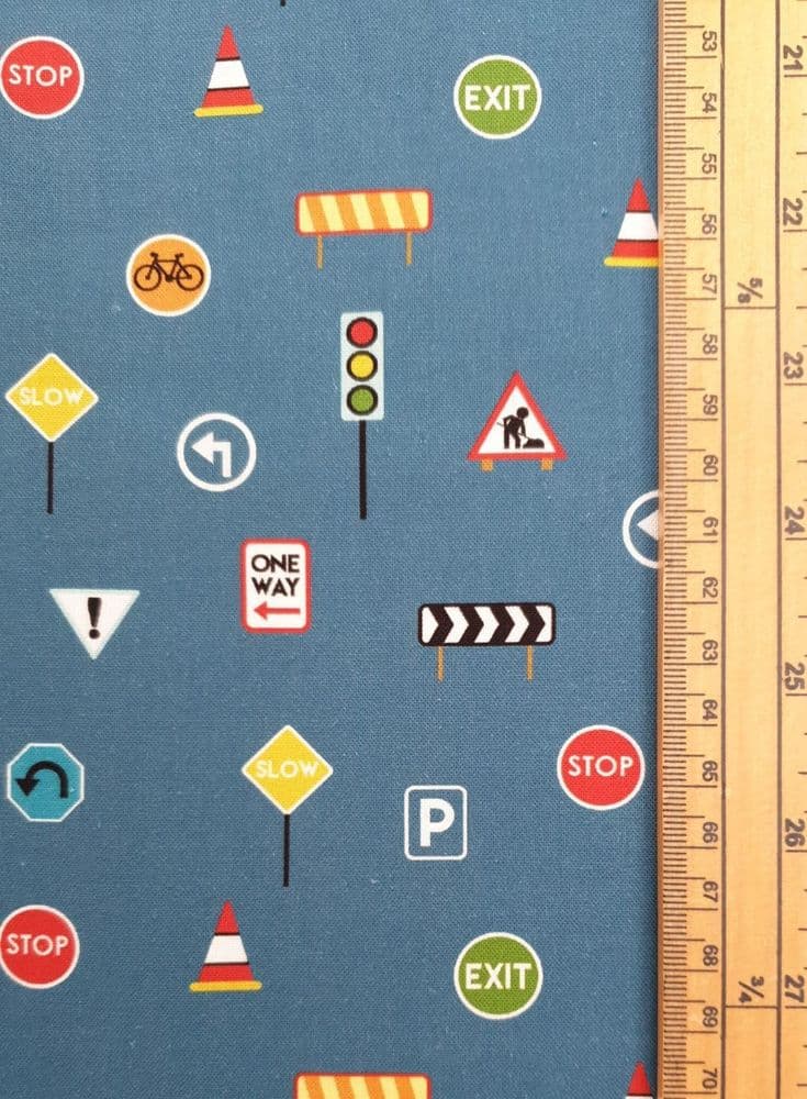 Road signs fabric UK - Street signs traffic lights & cones road works ...