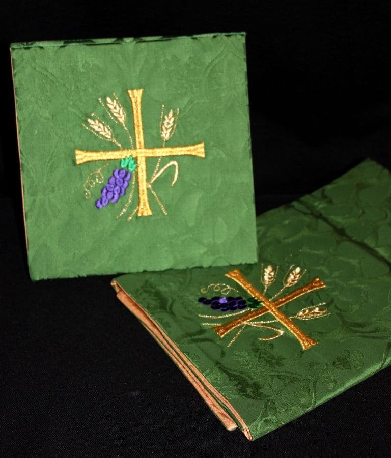 Wheat and Grapes Brocade Burse and Veil Set