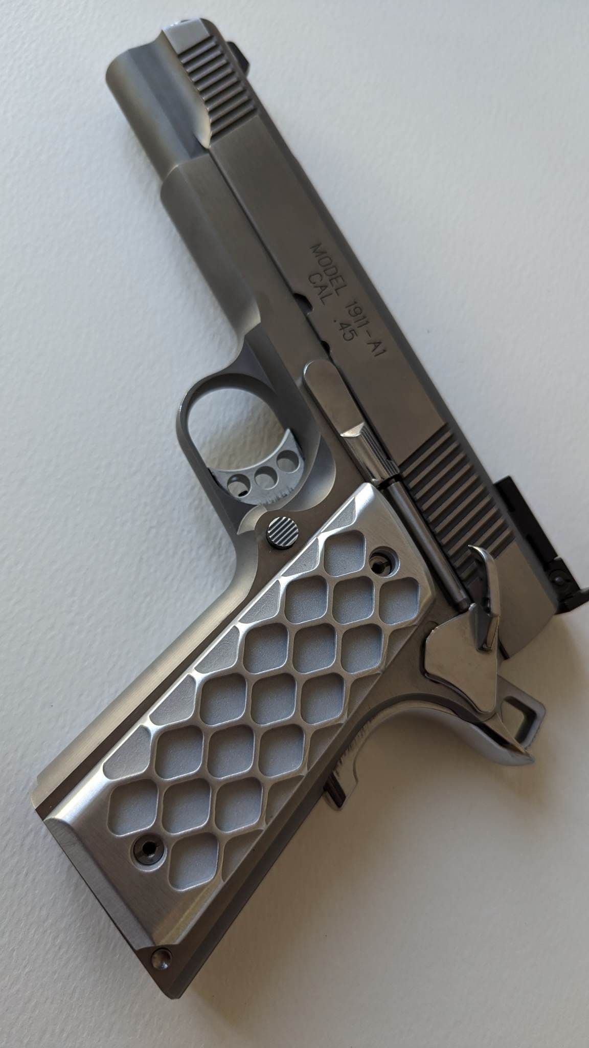 Aluminium diamond grips for M1911/MEU Silver