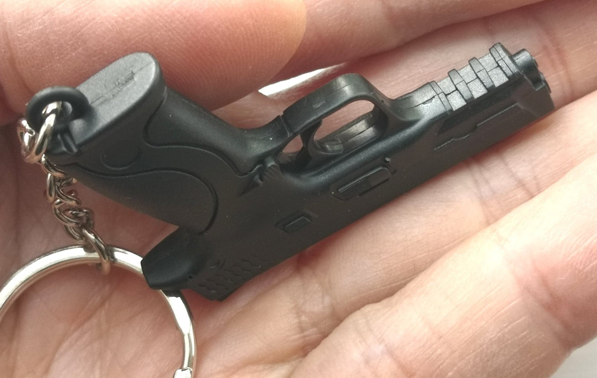 Miniature Keychain M&P9 Model 055 Free shipping