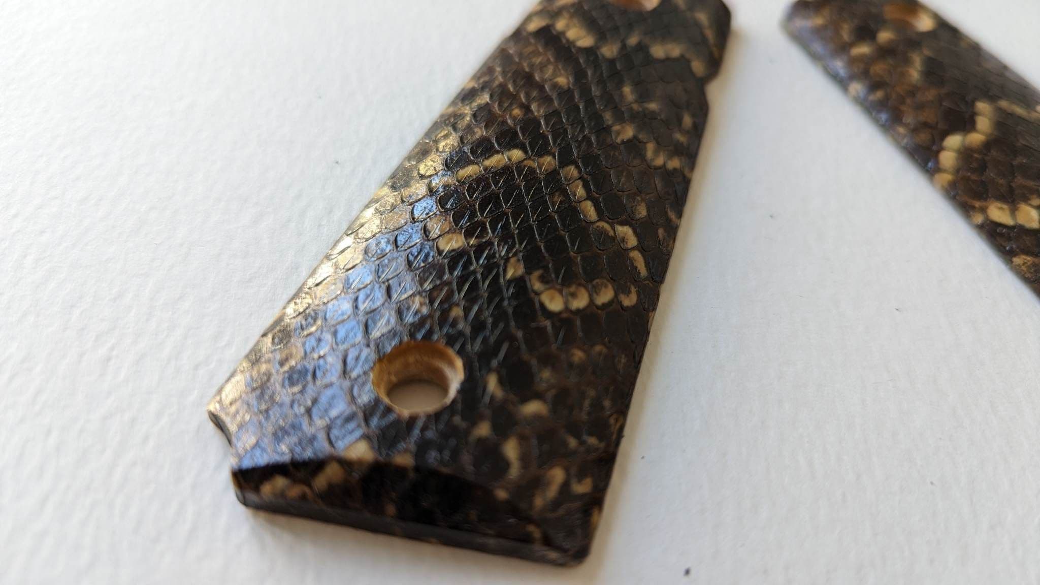 USA Snake skin M1911 grip Dark colour