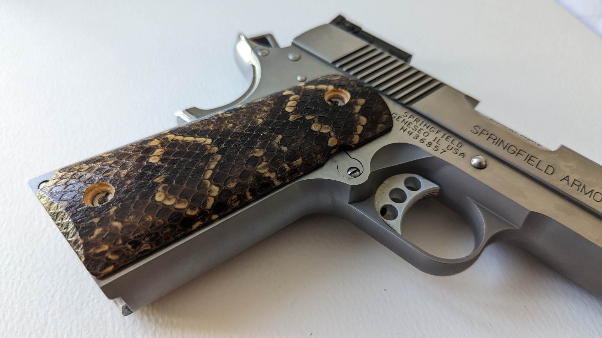 USA Snake skin M1911 grip Dark colour