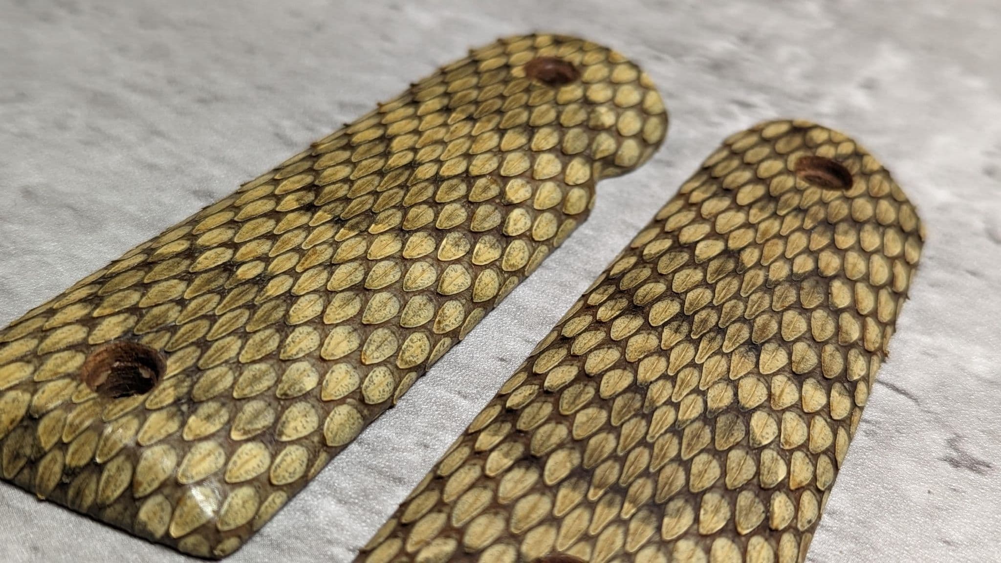 USA Snake skin M1911 grip No 75 with Ambi-safety cut