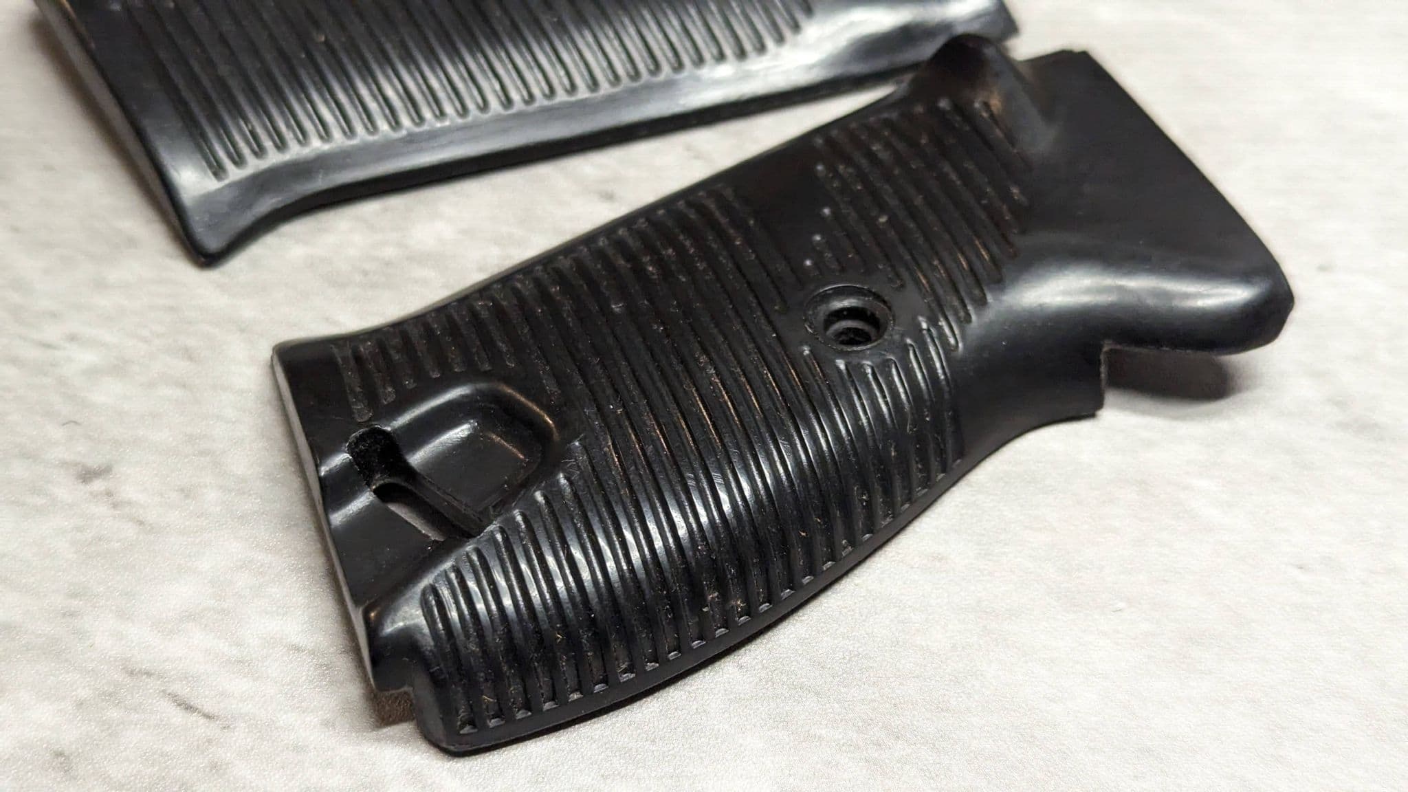 Walther P38 line black grips USA repro