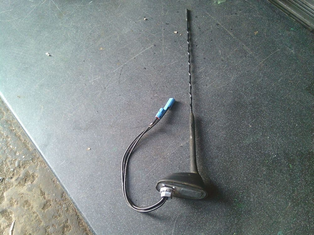 ASTRA MK5 SATNAV ROOF AERIAL 3 wire