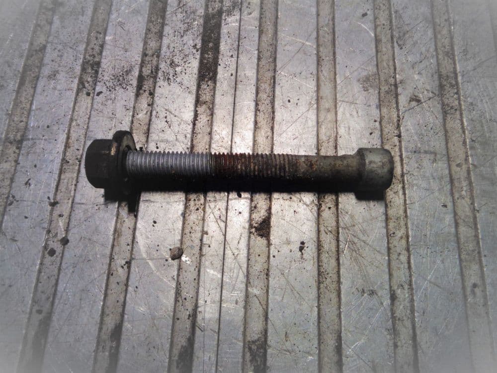 M32 GEARBOX REAR MOUNT BOLT & NUT