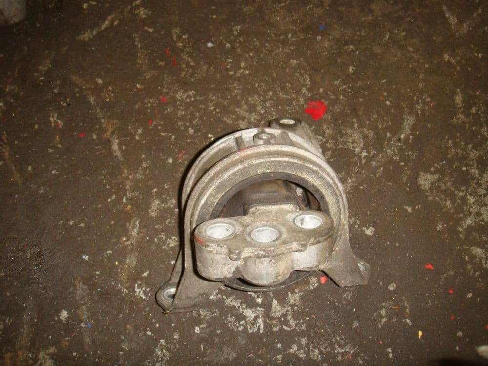 Z20LEH LEFT ENGINE MOUNT