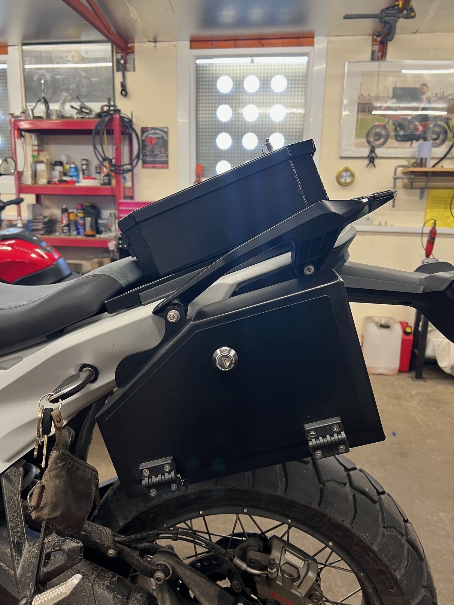 BMW R1250GS(A) Pillion Seat Clip On Off Utility Box | Rallye Pillion ...