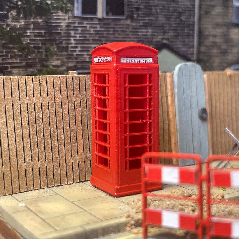 Gaugemaster GM461 Red Telephone Box For OO Gauge & 1:76 Scale