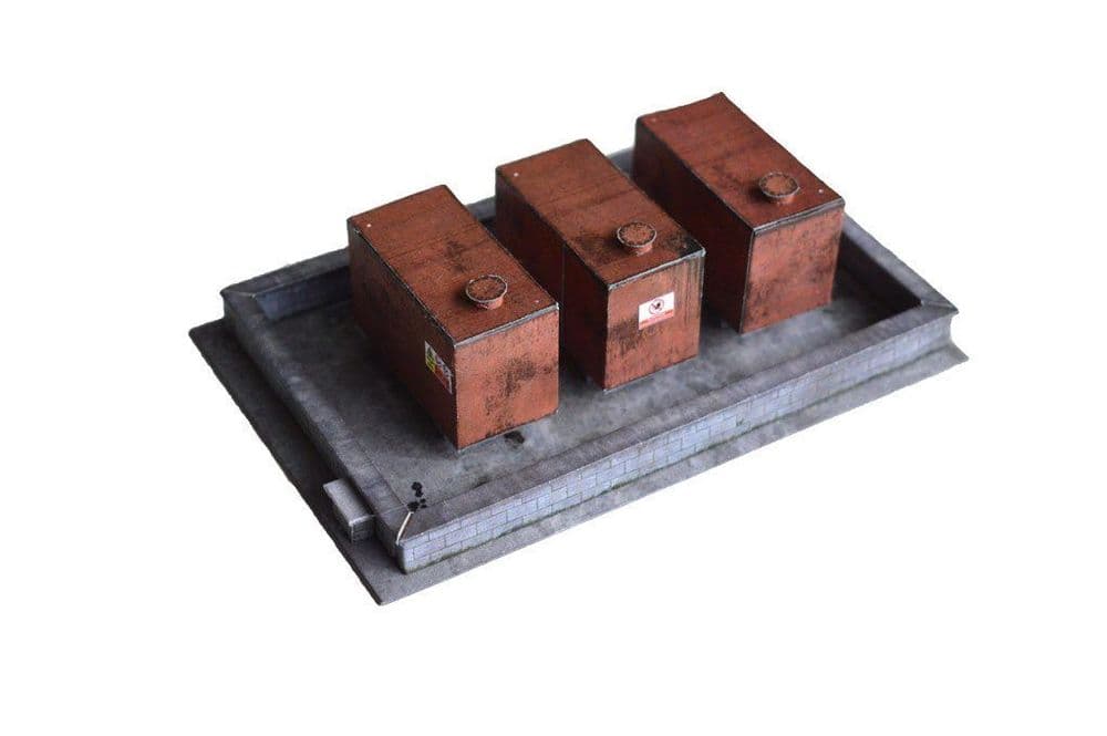 KX008-OO Oil/Fuel Tanks & Bund Wall OO/4mm/1 76