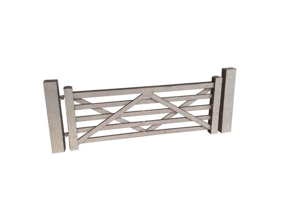 LX001-O Laser Cut Five Bar Gates & Posts Pack Of 5 O/7mm/1 43