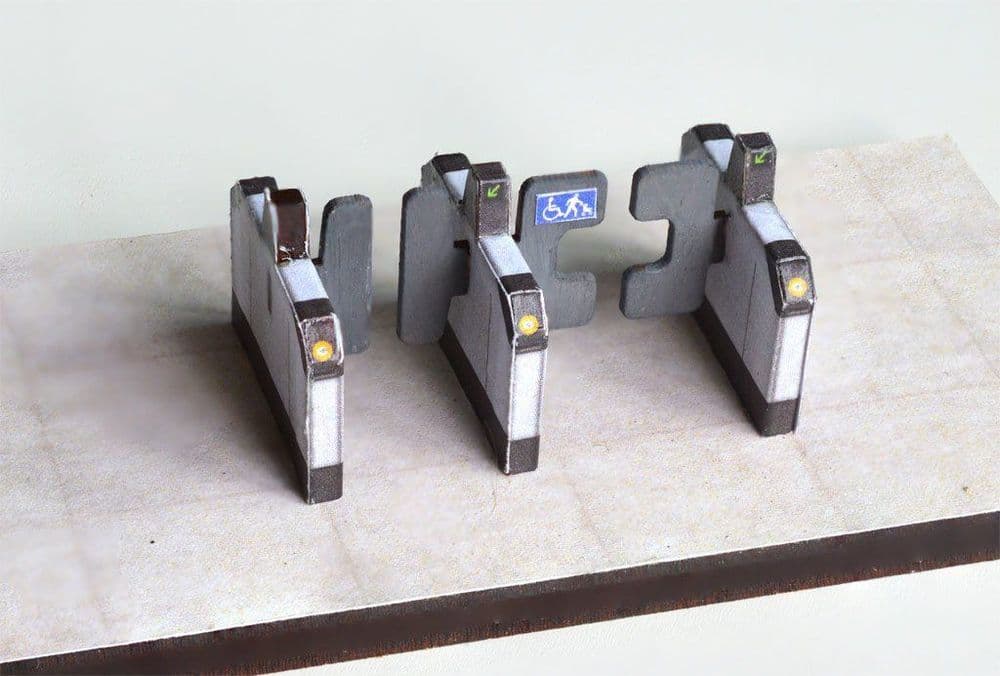 LX083-OO Automatic Ticket Barriers Pack of 7 OO/4mm/1 76