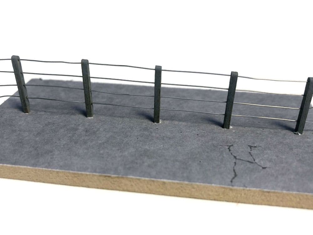 LX378-OO Laser Cut 4ft Concrete Fence Posts - OO/4mm/1 76
