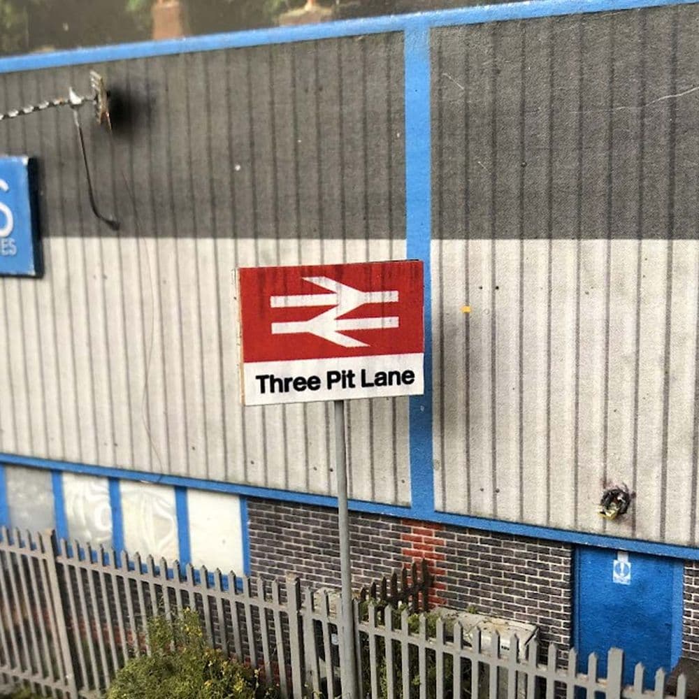 S033-OO Customised Modern British Rail Station Signs - OO/4mm/1 76