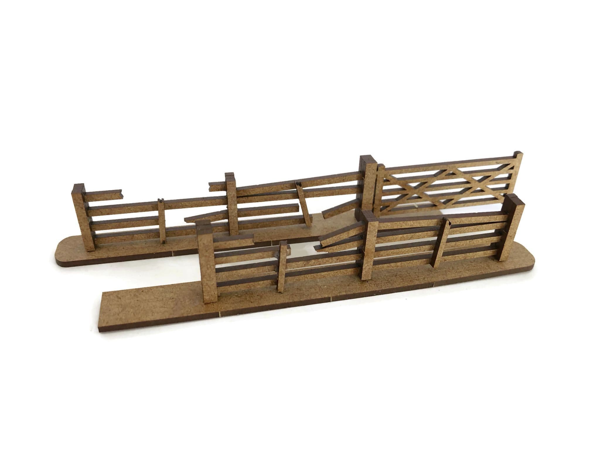 WG002-28 Damaged Fencing & Gate - 28mm
