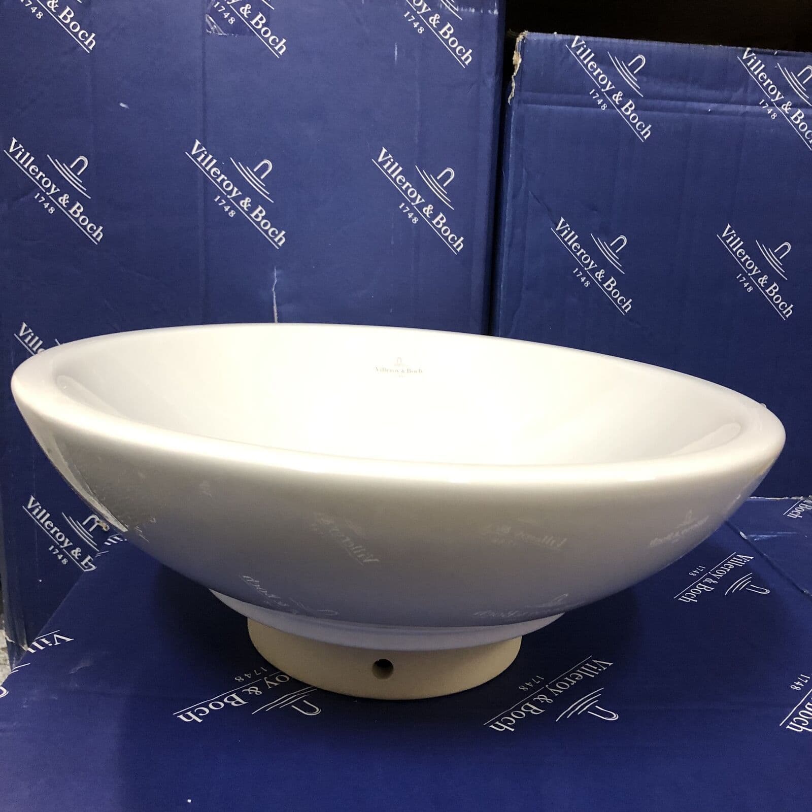 Villeroy & Boch LOOP AND FRIENDS Round Counter Top Basin 380mm 51480001