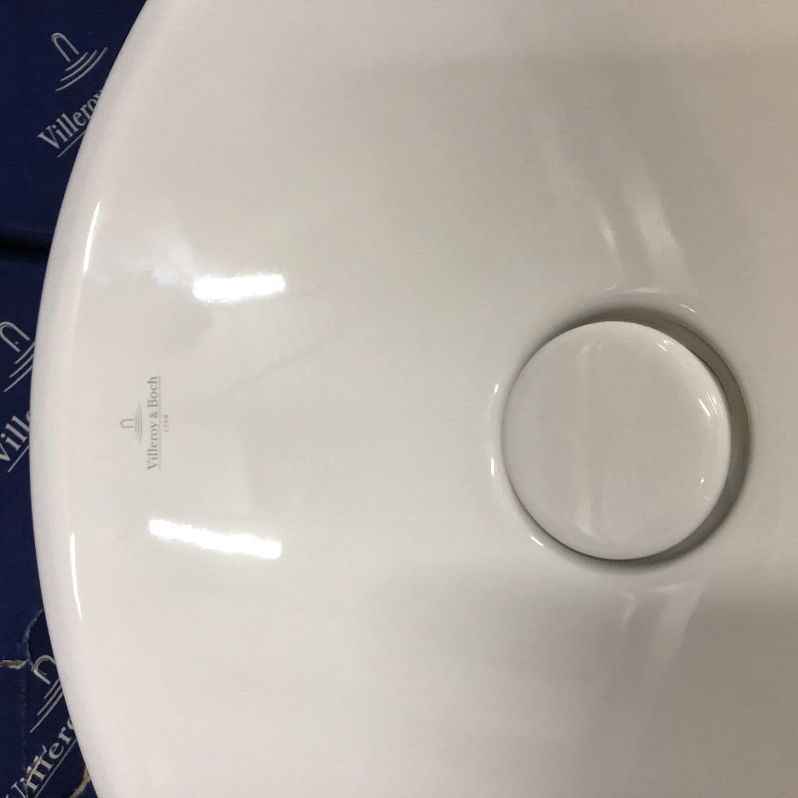 Villeroy & Boch LOOP AND FRIENDS Round Counter Top Basin 380mm 51480001