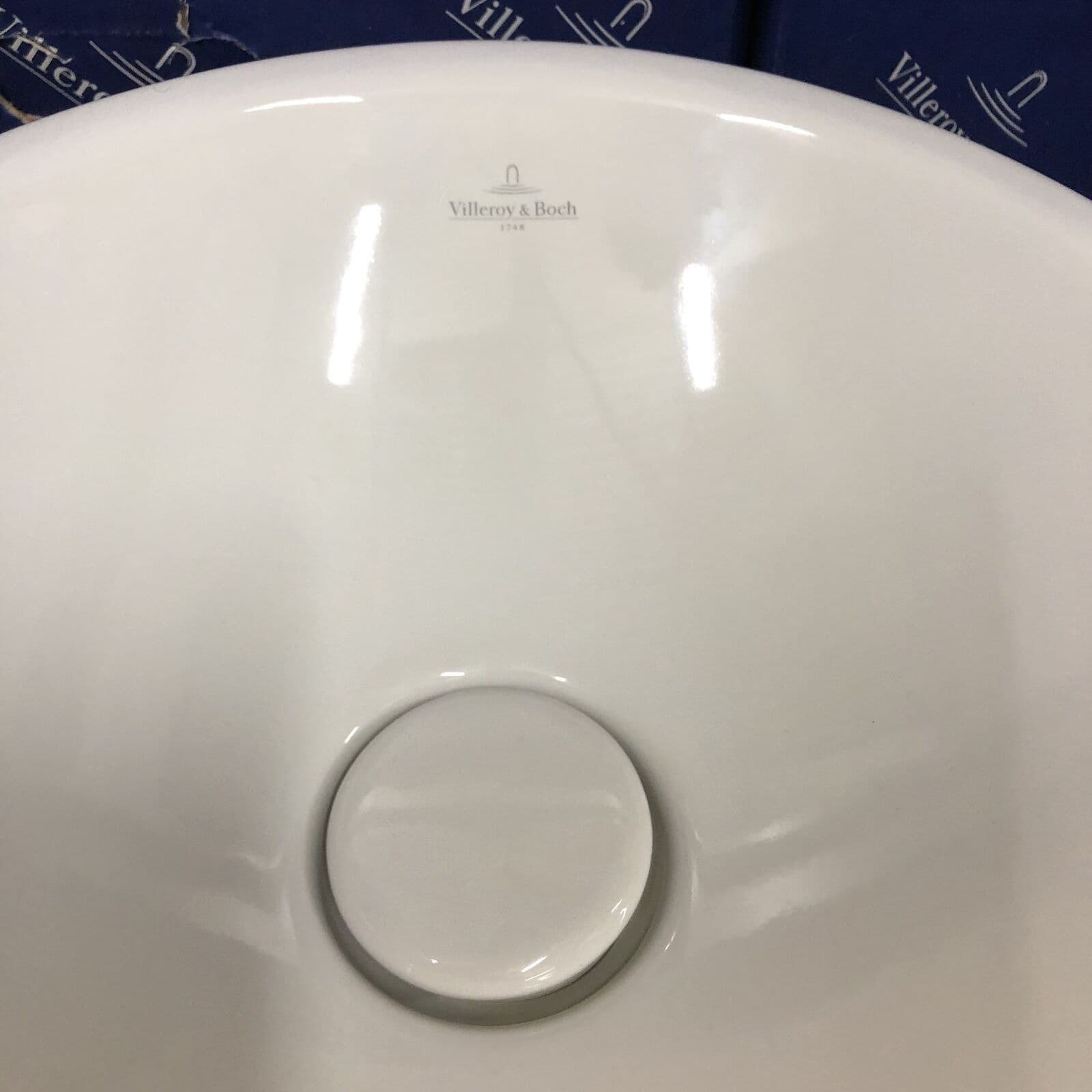 Villeroy & Boch LOOP AND FRIENDS Round Counter Top Basin 380mm 51480001