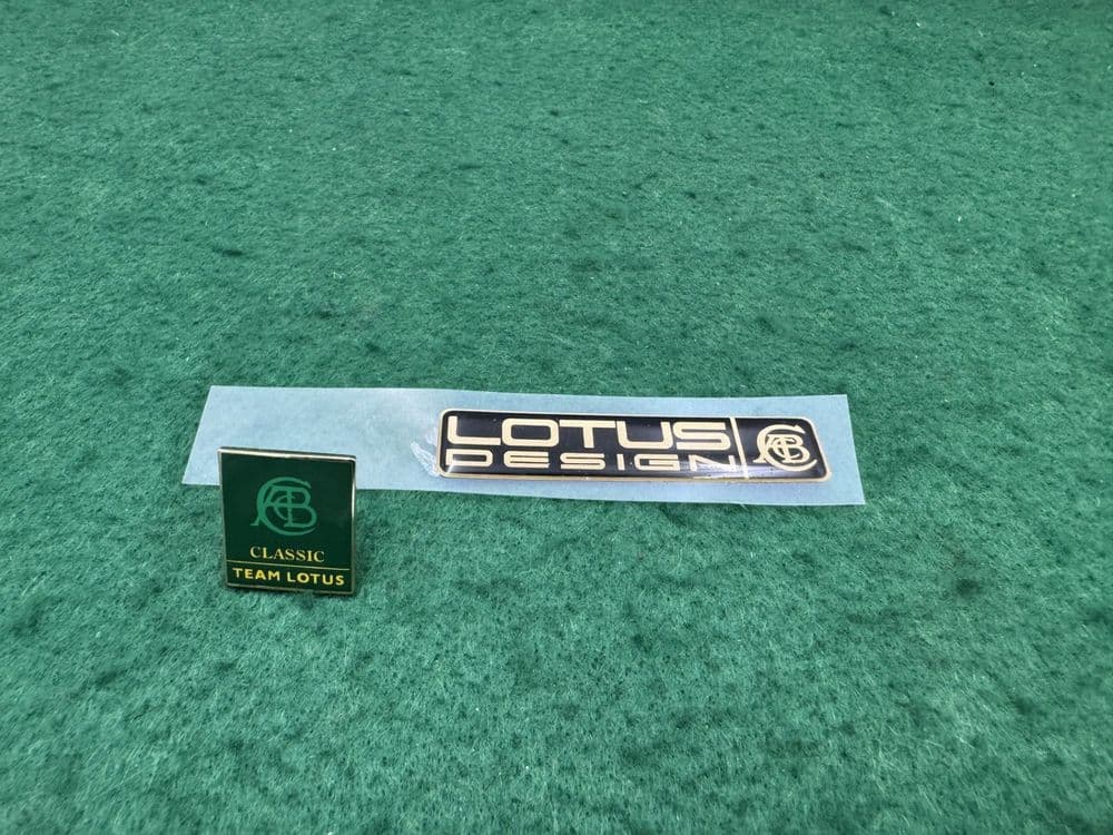 Badge-Lotus Design-Bk/Gold 932